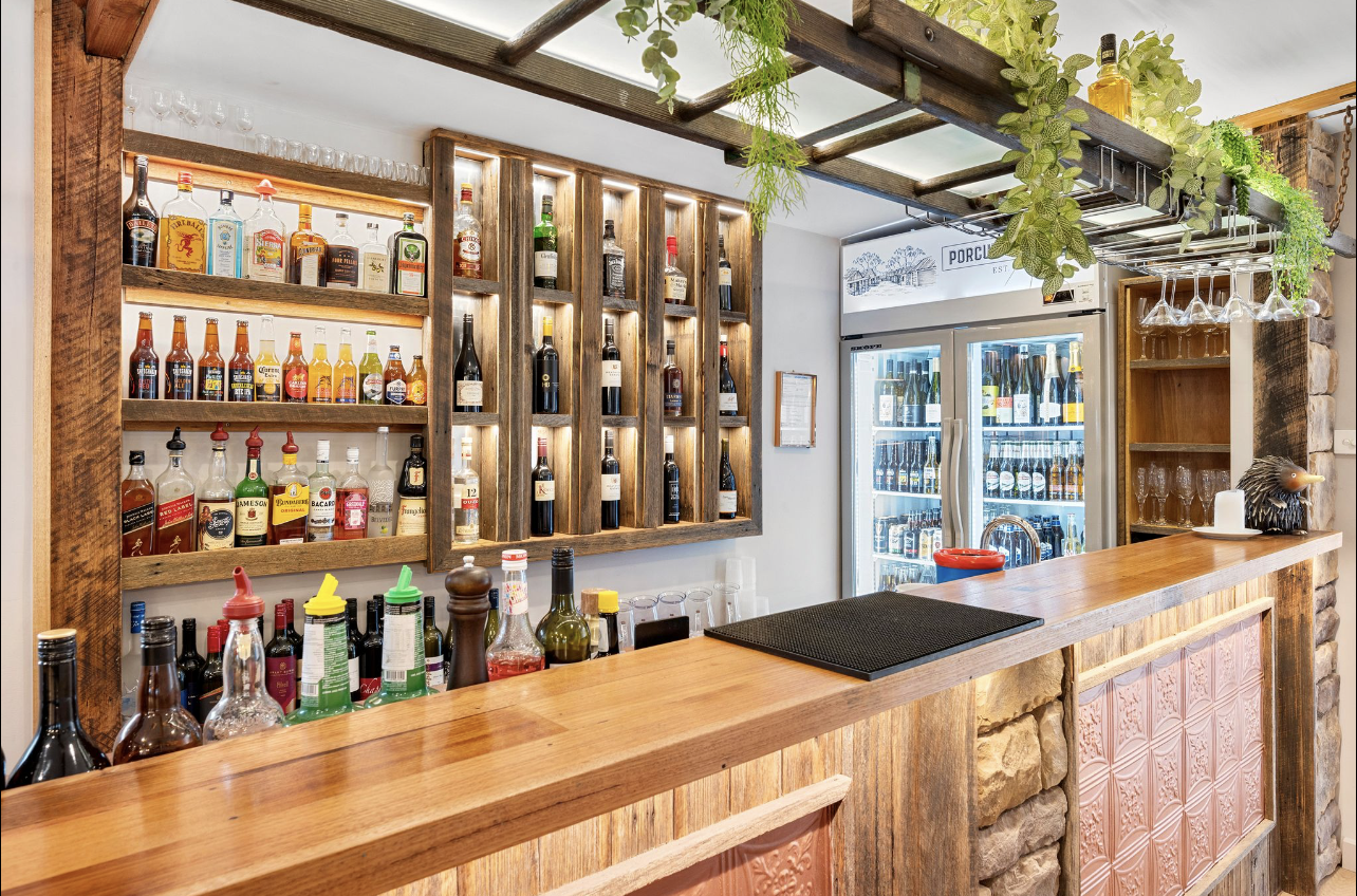 Restaurant Booking, Takeaway & Shop